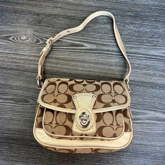 Coach | Bags | Coach Signature Mini Flap Shoulder Bag Style F71f42824 ...